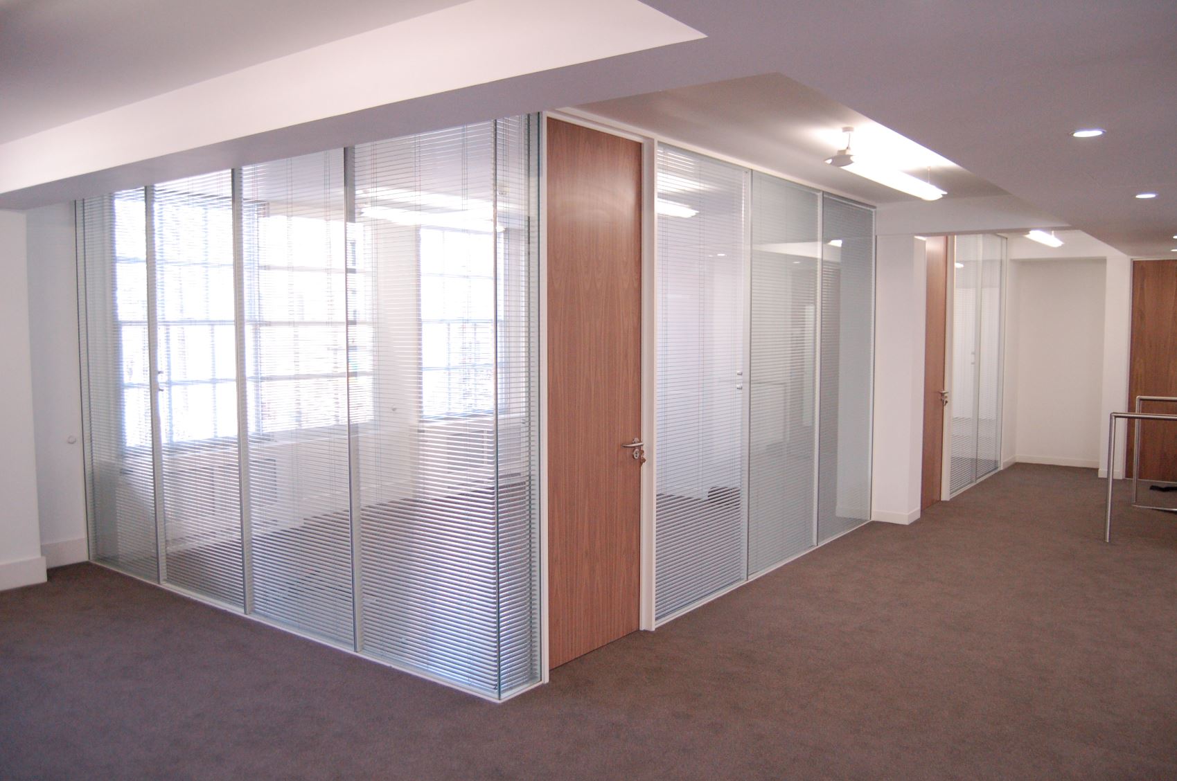 FREQUENCY 75 DOUBLE GLAZED WITH MULLIONS Up to 50dB Rw - Fusion Partitions